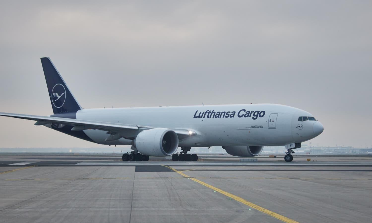 Lufthansa Cargo Logo