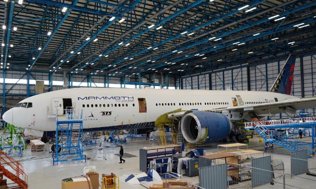 Mammoth Freighters begins first 777-200LR conversion